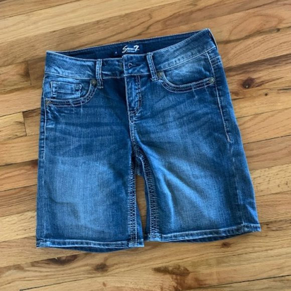 Seven7 | Shorts | Seven 7 Denim Jean Shorts Size 4 | Poshmark